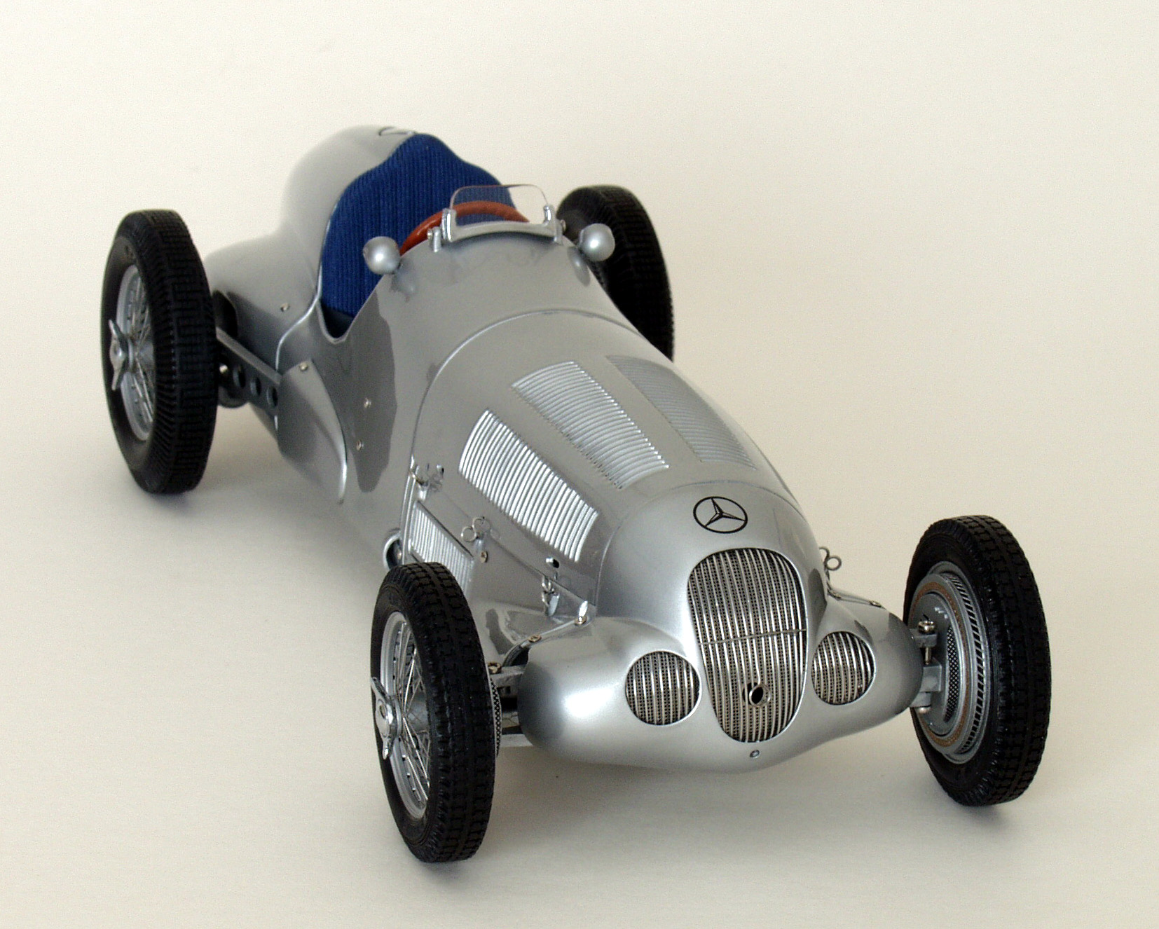 Reviews of CMC 1:18 Models | MRO F1 Engineering